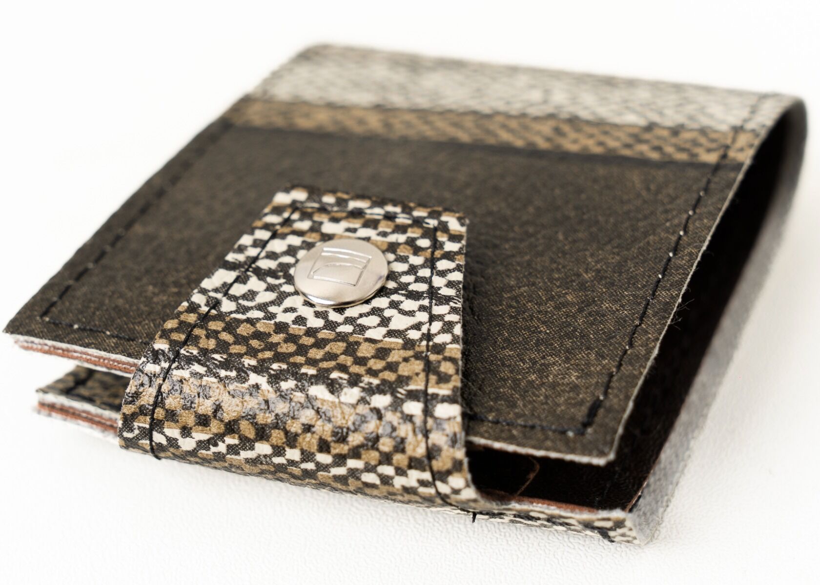 1977 Automotive Vinyl Wallet